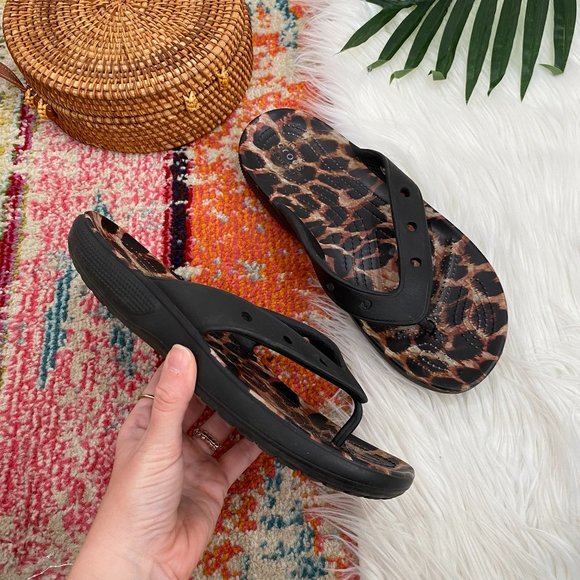 CROCS | Shoes | Crocs Black Leopard Print Slip On Flip Flops Sandals 9 ...